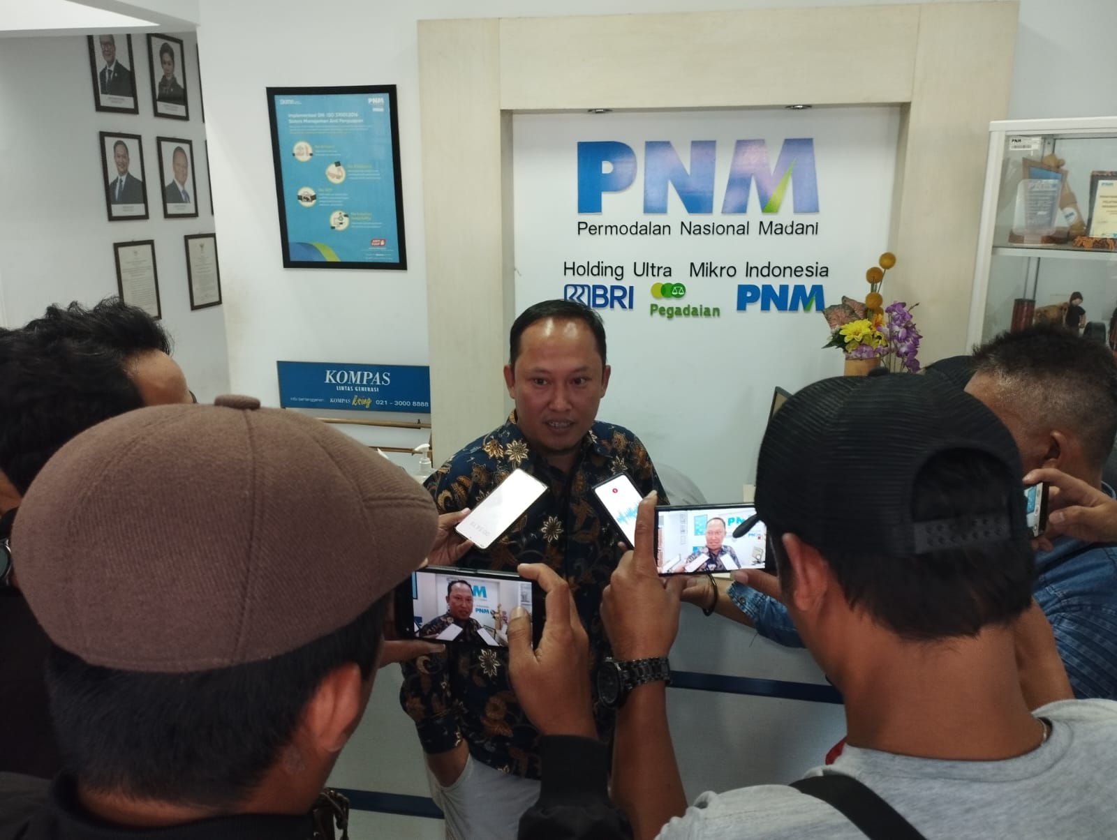 Ratusan Warga Garut Tiba-Tiba Punya Utang di PNM Ratusan Warga Garut Tiba-Tiba Punya Utang di PNM