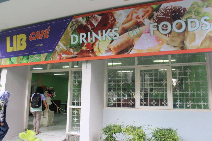 Pemanfaatan Library Cafe , Gaya Membaca Buku Secara Kekinian