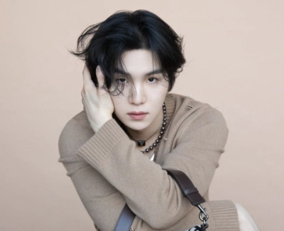 Suga BTS Tampil Memukau di Pemotretan dengan Majalah Marie Claire | chingudeul