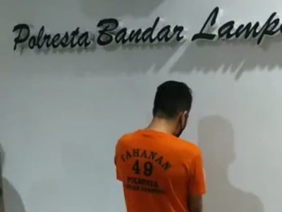 Rebut Anaknya, Suami Pukul dan Jambak Rambut Selebgram Lampung ...